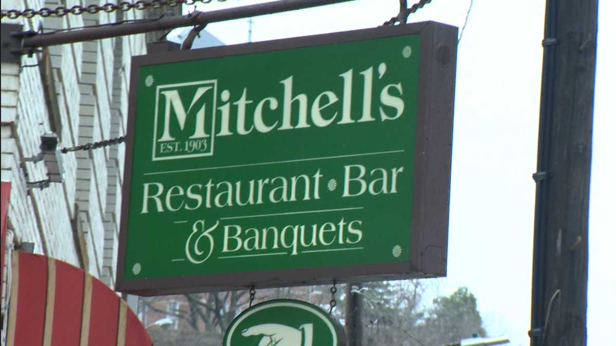 Mitchell's serving its last lunch after 114 years