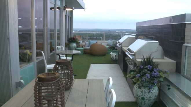 800 Building holds grand opening after renovation