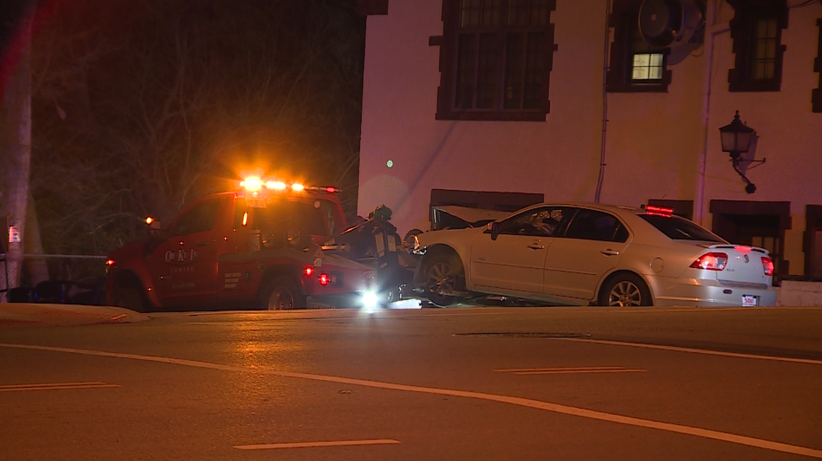 Police: 2 hospitalized after chase ends in crash in Pleasant Ridge