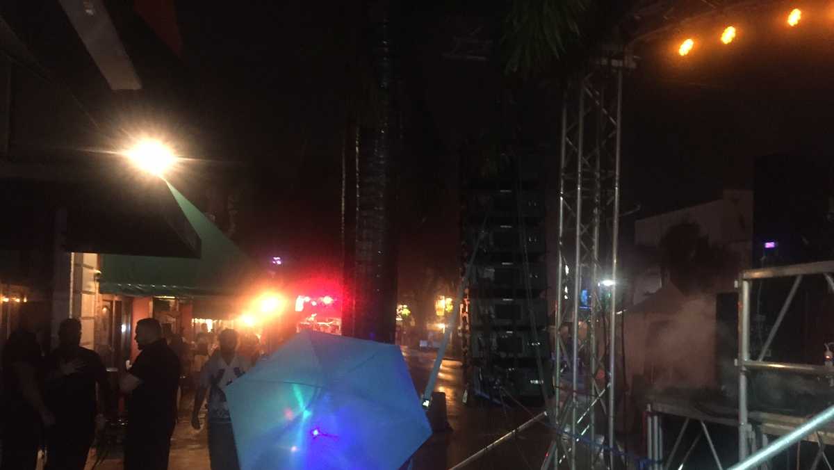 People brave bad weather to attend Moonfest