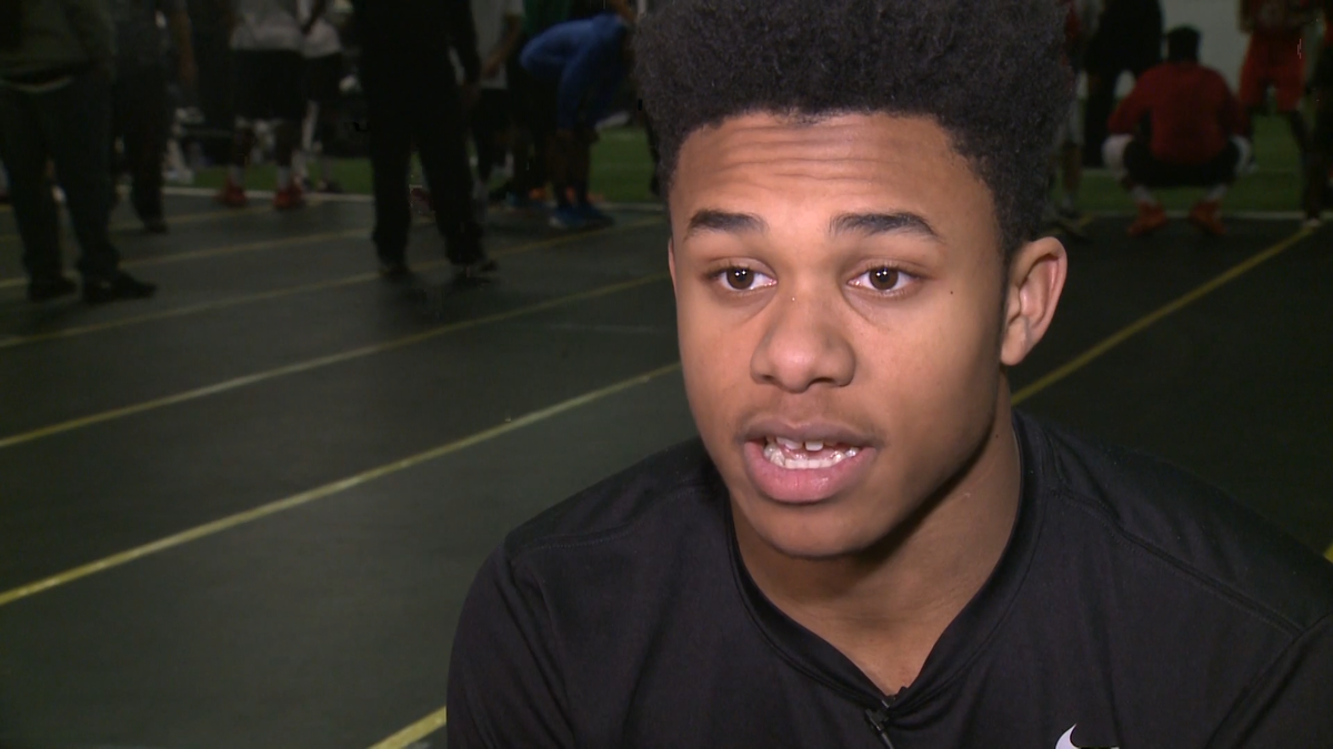 Trinity's Rondale Moore commits to Texas