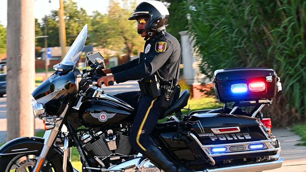 Moore police report nearly 100 school zone traffic stops as school starts