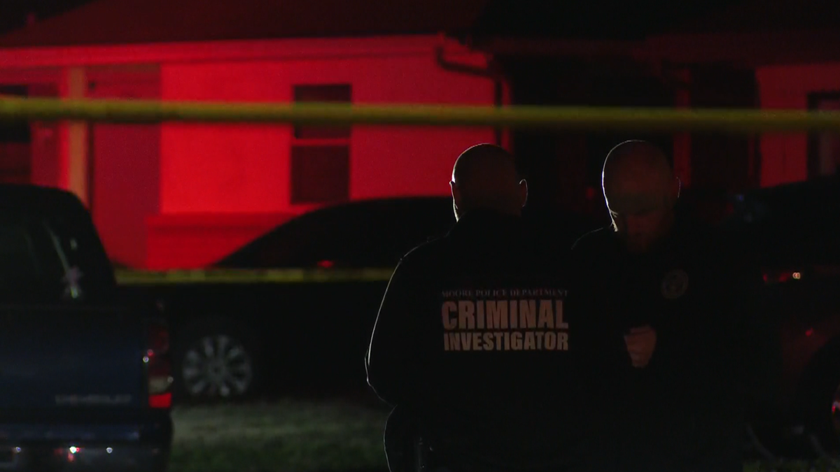 Moore police shoot and kill 19-year-old suspect after stabbings