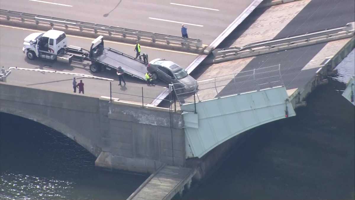 Vehicle crashes into open Morrissey Blvd. bridge in Boston