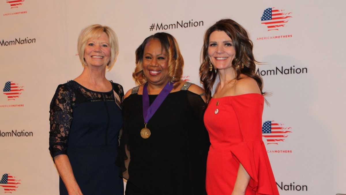Oklahoma woman holds 2023 Mother of the Year title