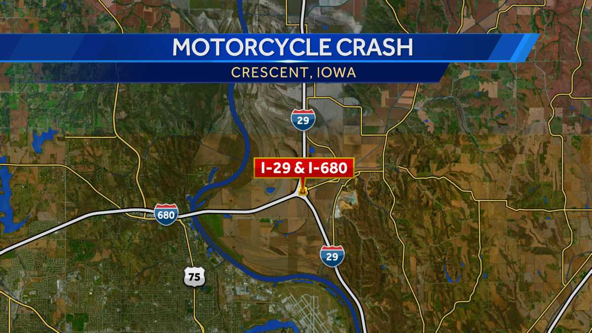 Iowa motorcyclist crashes in ditch, taken to Omaha hospital