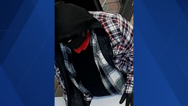 Deputies investigate robbery at smoke shop in Lehigh Acres