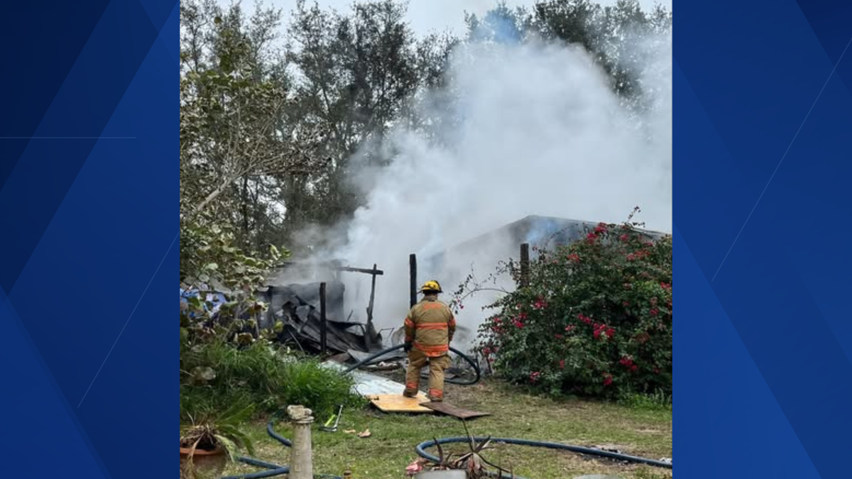 Crews battle house fire in Arcadia