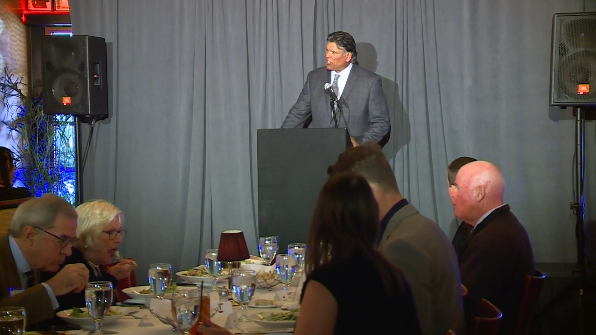 Nominate a student for the Straight 'A' Scholarship