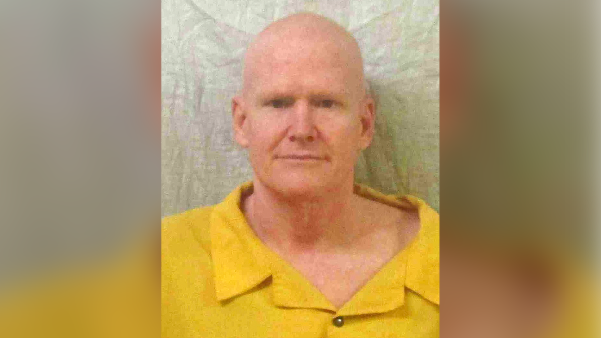 South Carolina: Murdaugh violates 'prison policy'