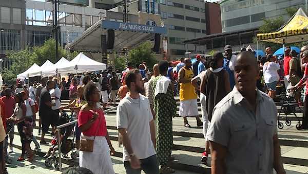 Music Fest concert, pre-party attract tens of thousands of people to ...