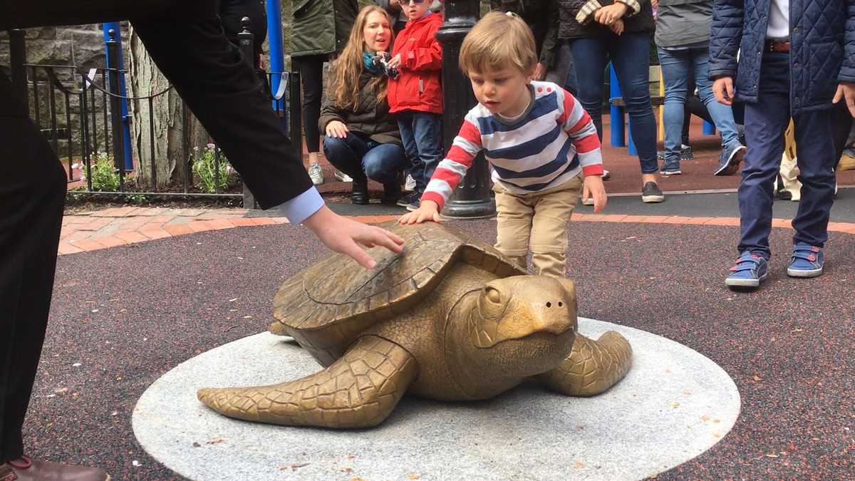 Woman behind 'Make Way for Ducklings' unveils new 'Myrtle the Turtle ...
