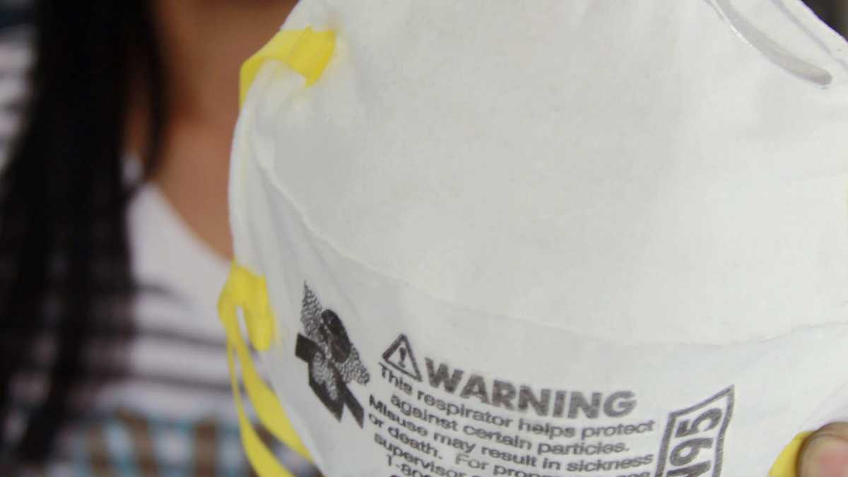 California deal for protective masks wins federal approval