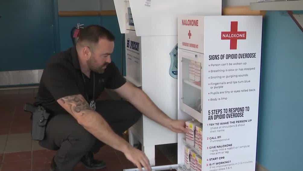 Merrimack, New Hampshire police make overdose supplies available