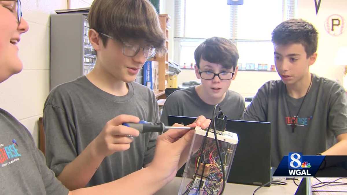 Seventh-graders team up with NASA to create a high-tech weather balloon