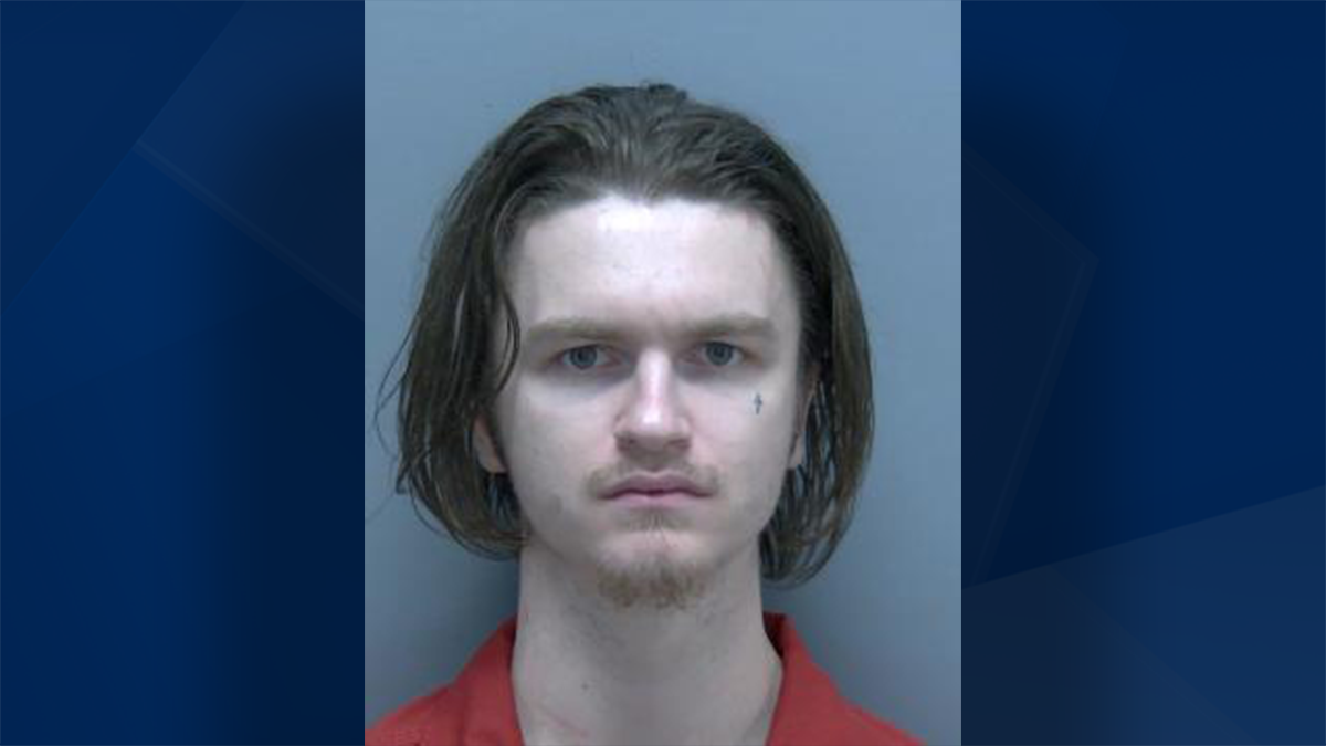 Man on the run after being accused of domestic battery and resisting an ...