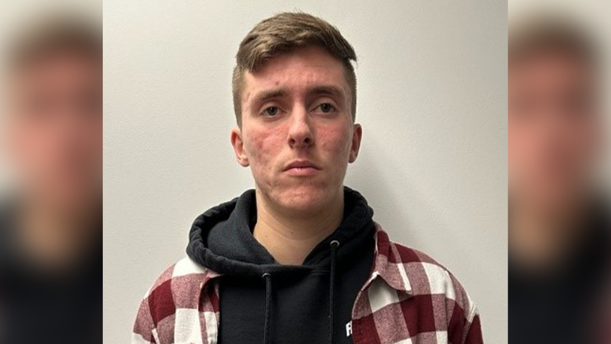 Former firefighter accused of setting fires in 2 NH Hampshire towns