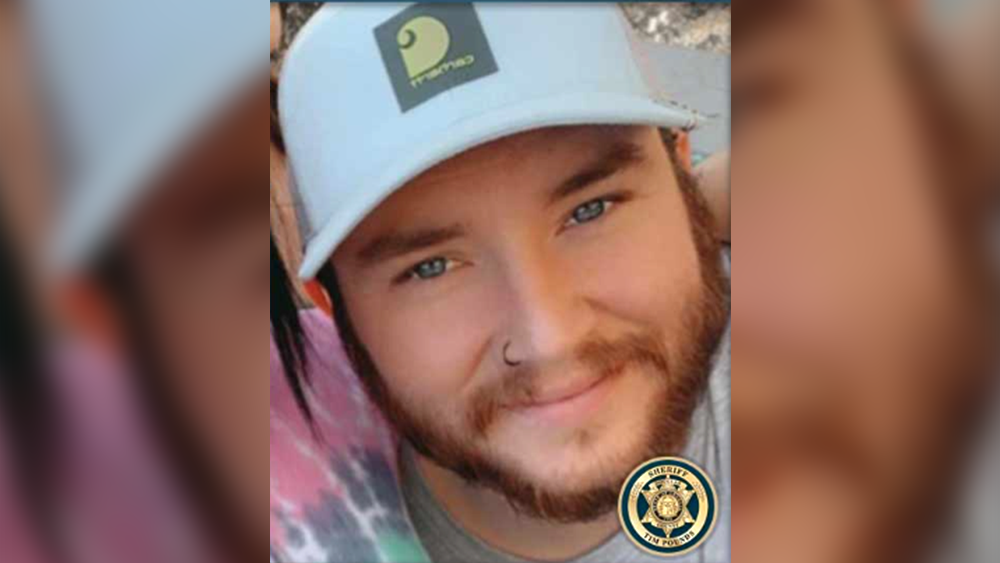 Georgia: Authorities search for man facing child sex crime charge