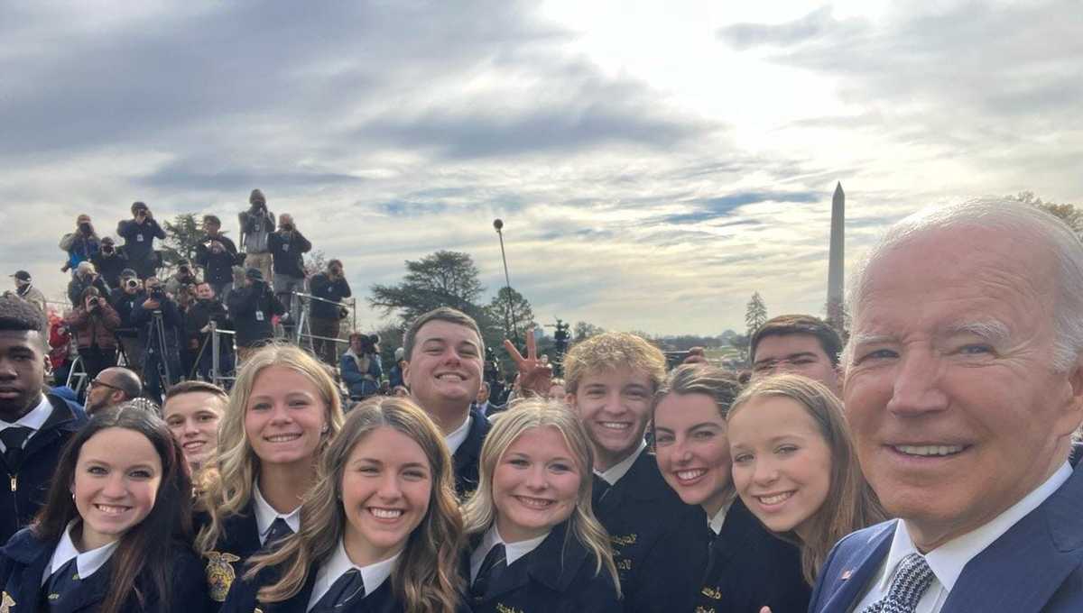 National FFA officer from Iowa in DC at Biden's pardon of turkeys ...