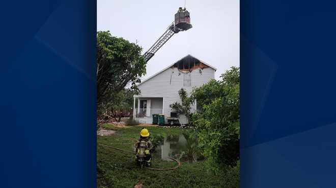 Lightning suspected to be cause of duplex fire on Marco Island