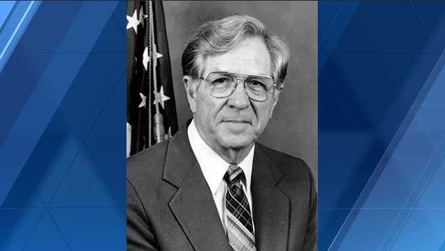 Former Iowa Rep. Neal Smith dies at 101