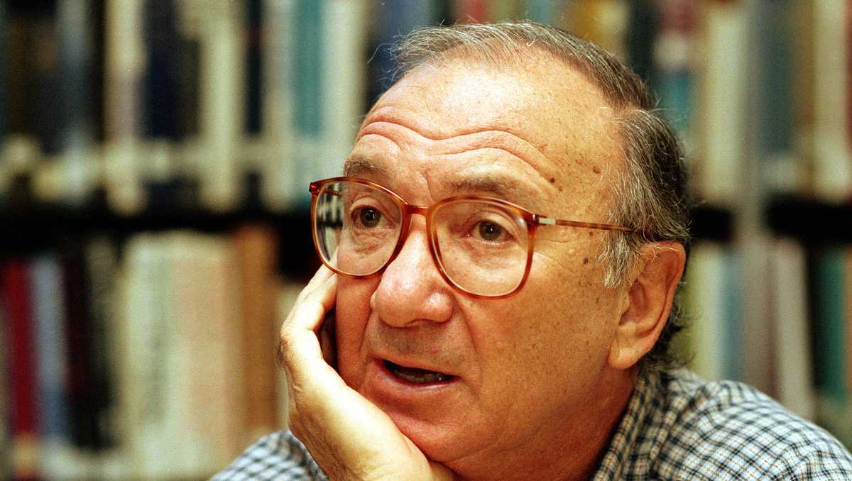 'The Odd Couple' playwright Neil Simon dies at 91