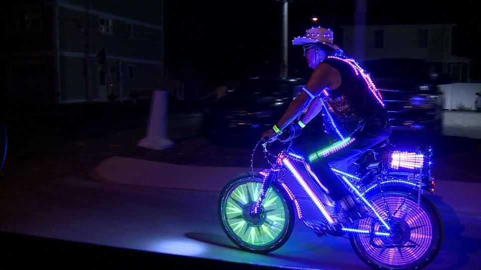 NH Chronicle: The Neon Cowboy