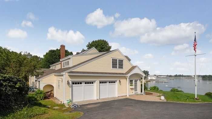 Mansion Monday: This New Castle home is the seaside escape of your dreams