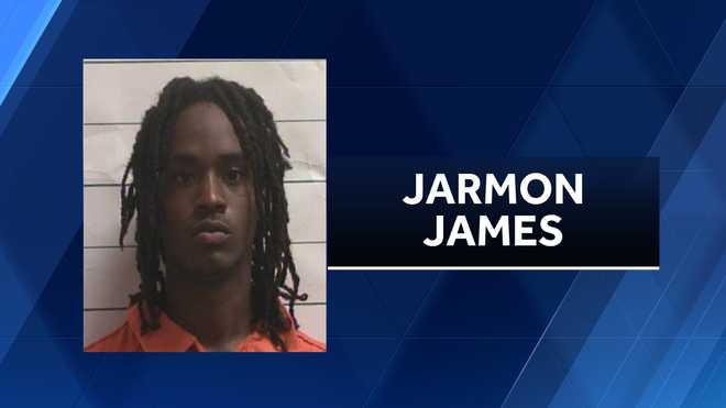 18-year-old, five juveniles arrested for multiple robberies, thefts in ...