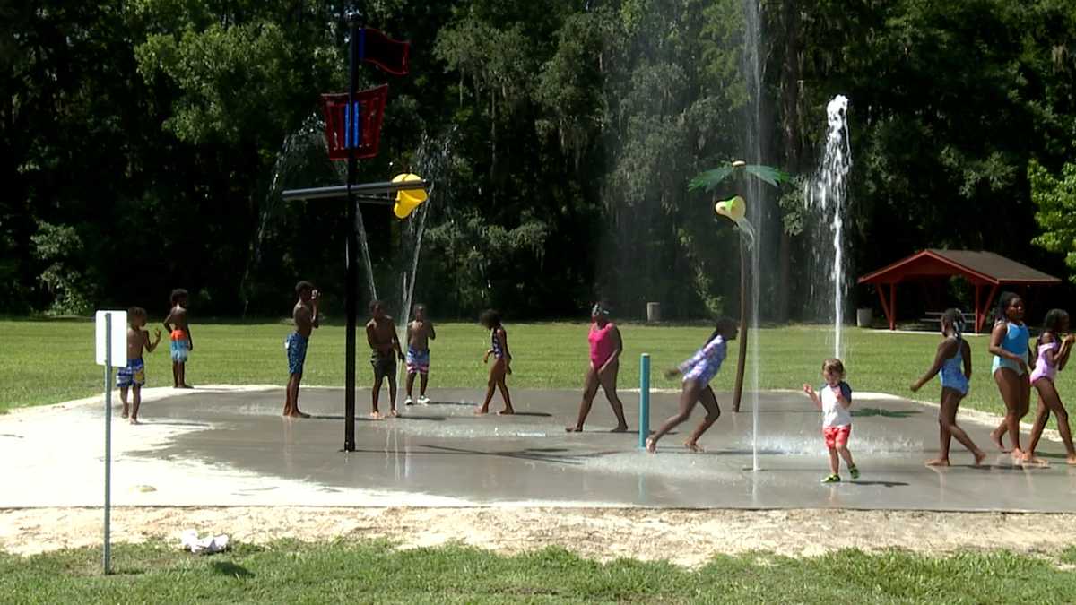 Savannah: City opens new splashpad in the Coffee Bluff community