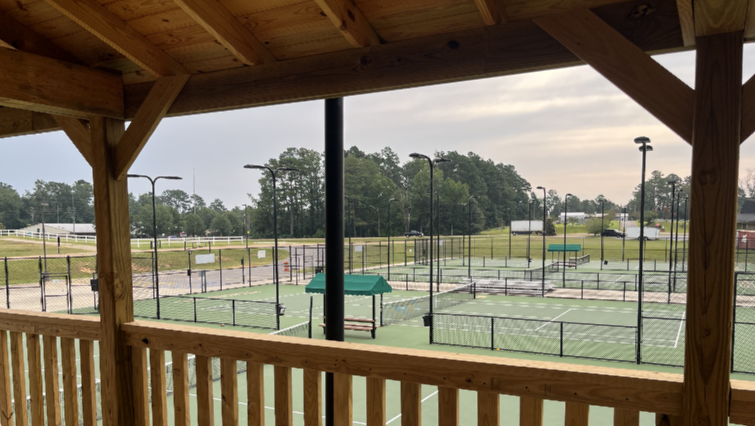 New tennis pavilion opens at East Central CC