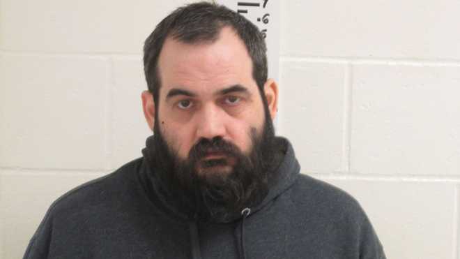 Kittery man arrested after hourslong police standoff