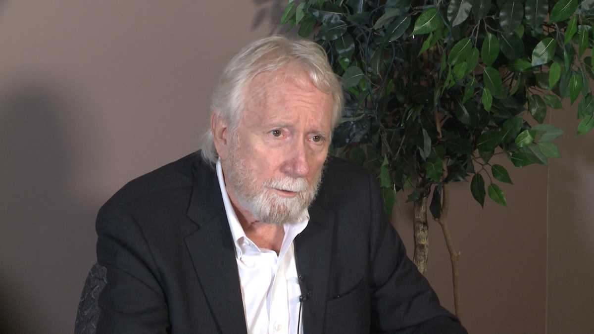 Former police chief to hold discussion in Louisville