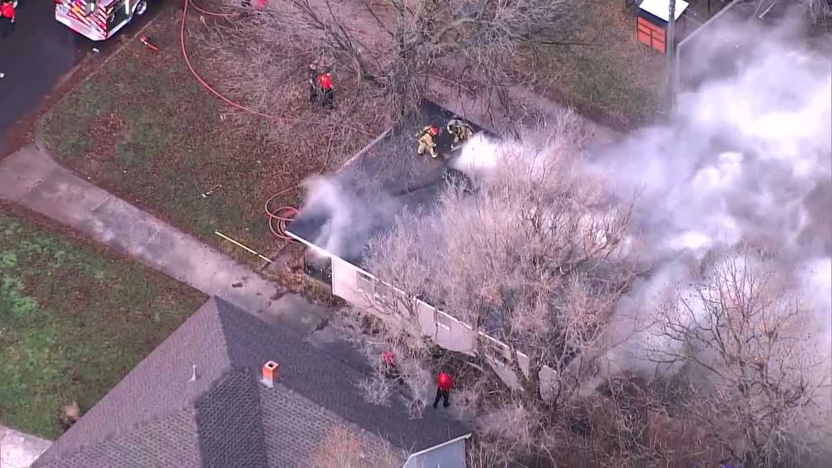 Norman crews put out fire after smoke seen coming from home