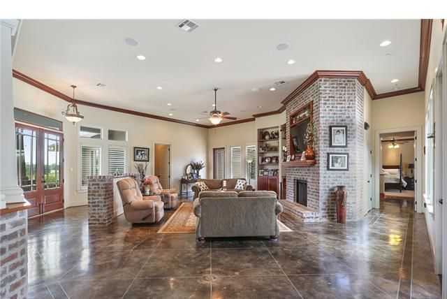 Mansion Monday: Independence home on 8.5 acres of land with outdoor kitchen