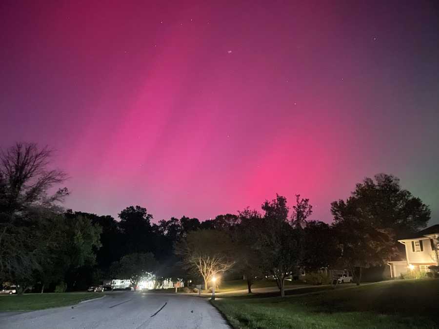 Northern lights put on a show in south-central Pa.
