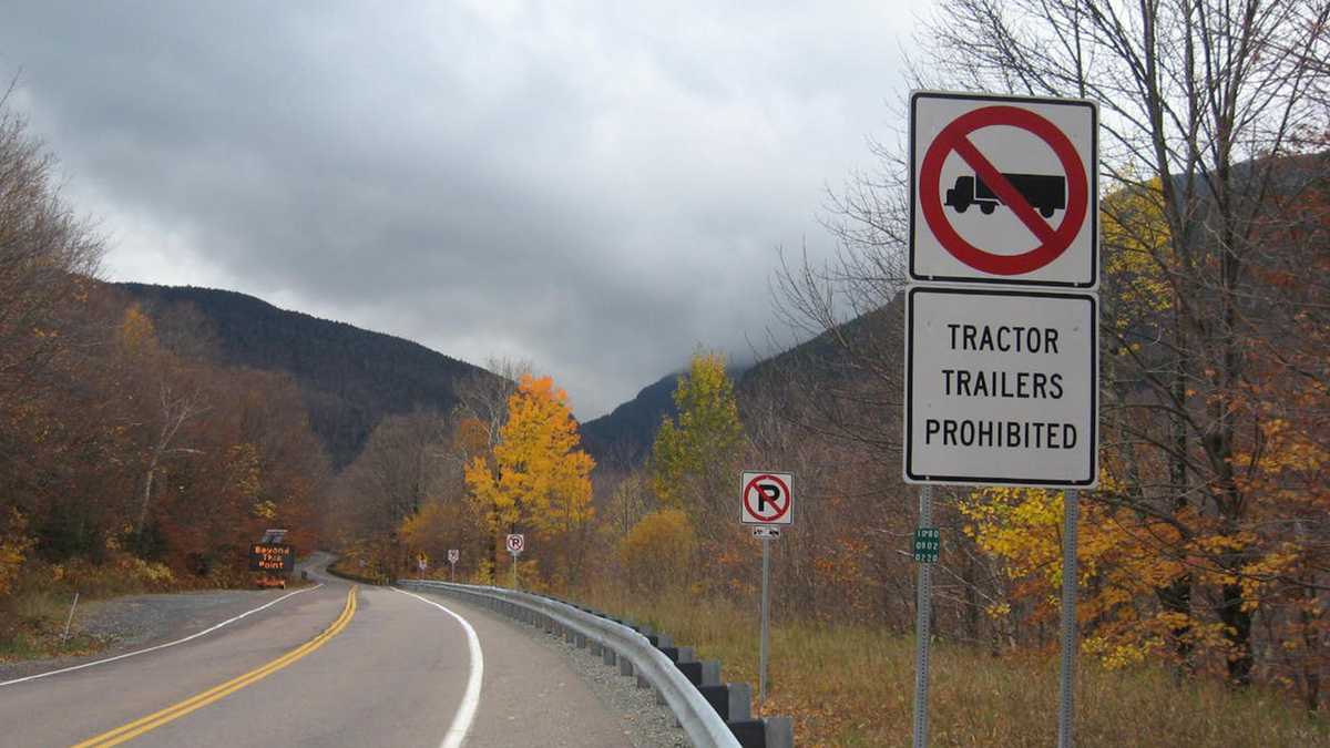 Snow showers prompt closure of 'The Notch' roadway