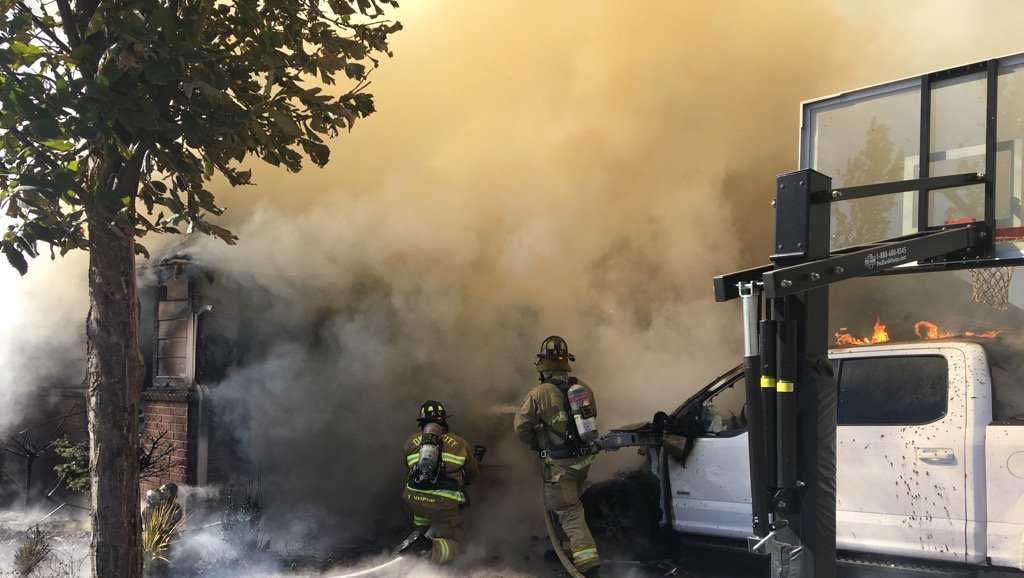 PHOTOS: Oklahoma City firefighters battle large house fire