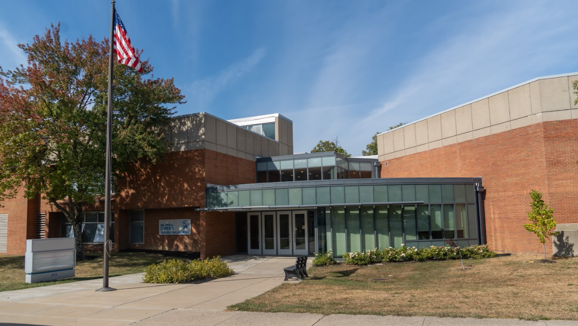 Cincinnati Public Schools dedicates new 'O'dell Owens' Center for Learning