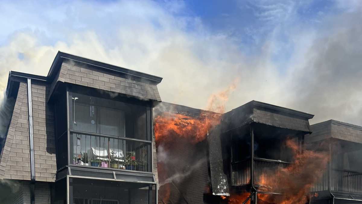 Fire rescue: 13 people displaced after apartment fire in Orlando
