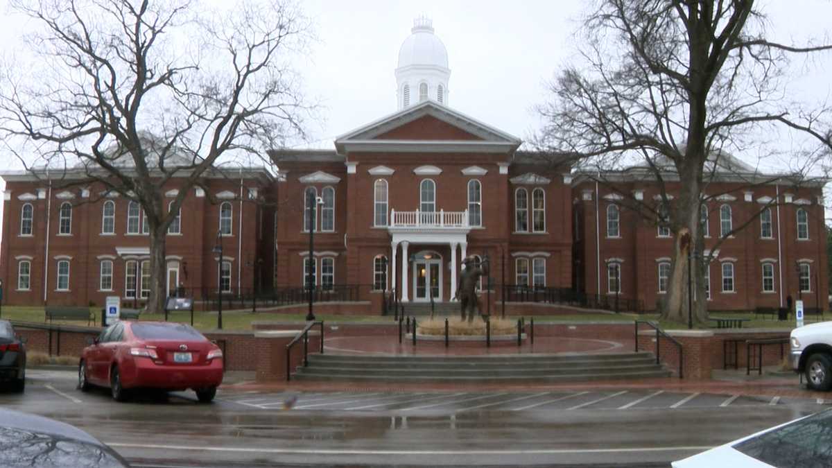 Oldham County Courthouse reopens in La Grange