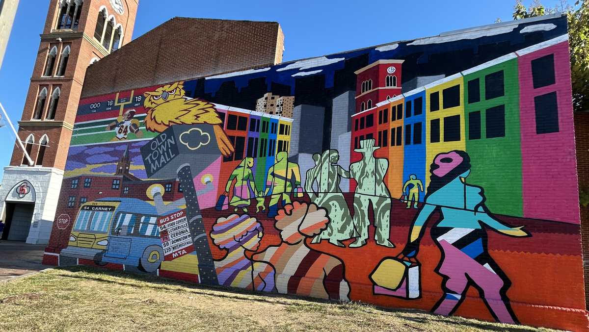 Baltimore-area artist creates new mural at Old Town Mall