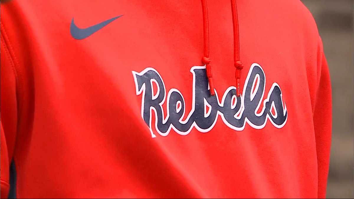 Ole Miss fans arrive in Arizona for Fiesta Bowl clash