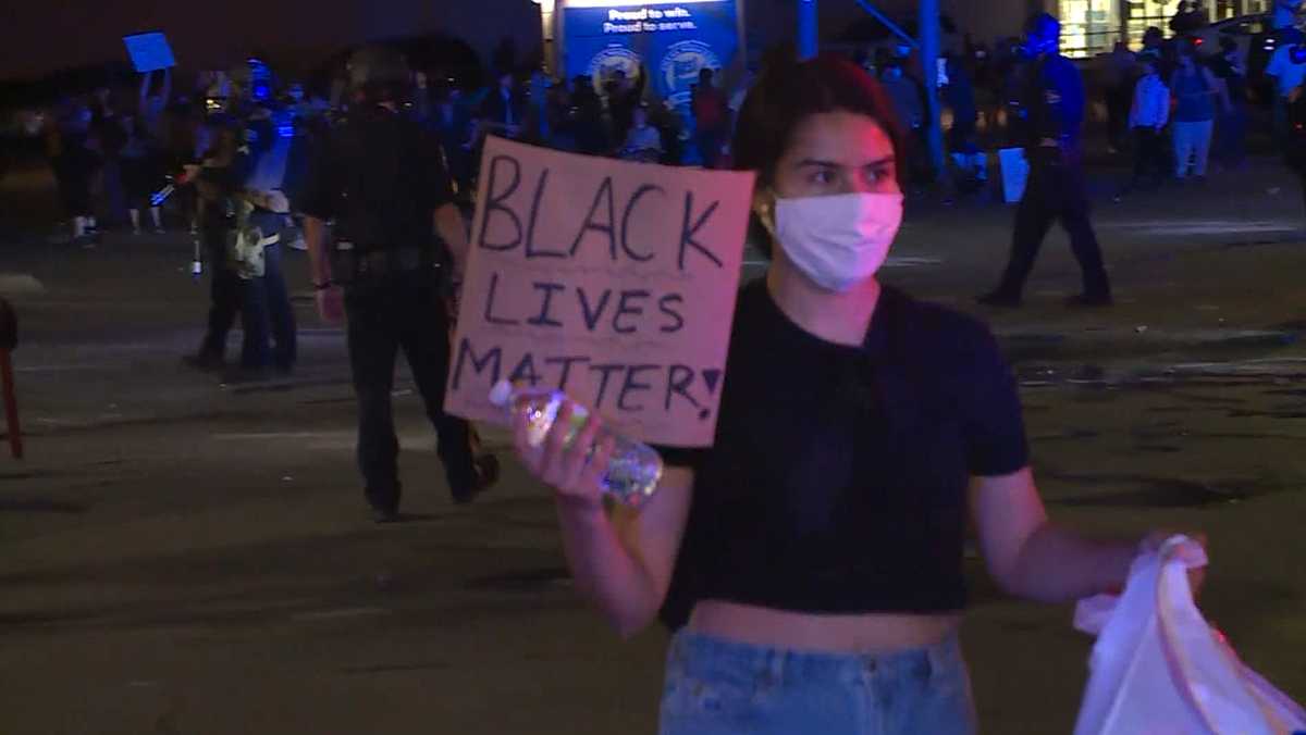 'It's pain and agony': Protest escalates in Omaha Friday night