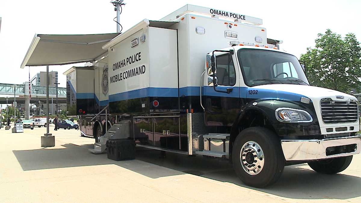 Omaha Police Department shows off new Mobile Command Center