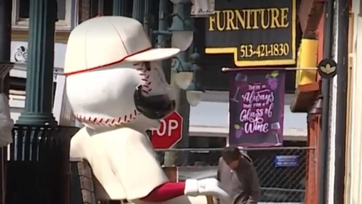 As Reds prepare for Opening Day, so do those building floats for ...