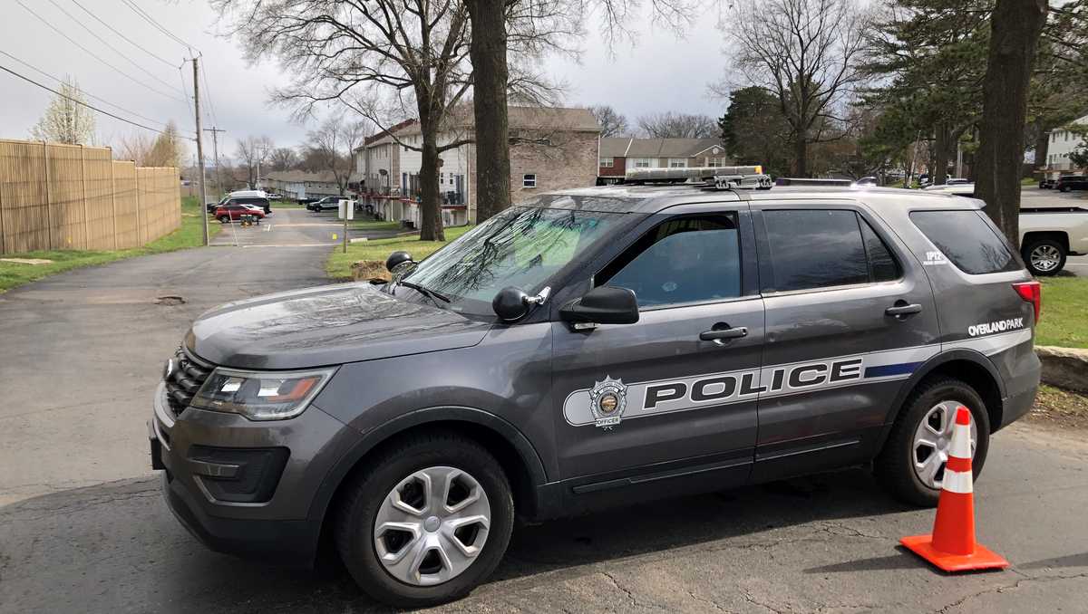 Overland Park Kansas Police Identify 3 Found Dead In Home