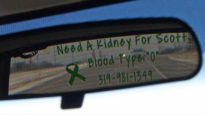 Window sticker brings kidney match to Iowa man