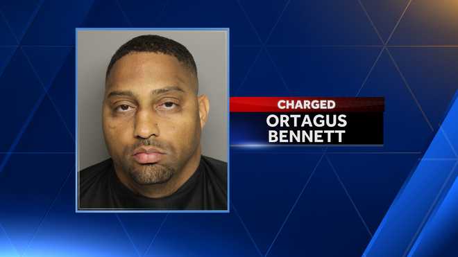 Nightclub bouncer shot after making patron leave, deputies say