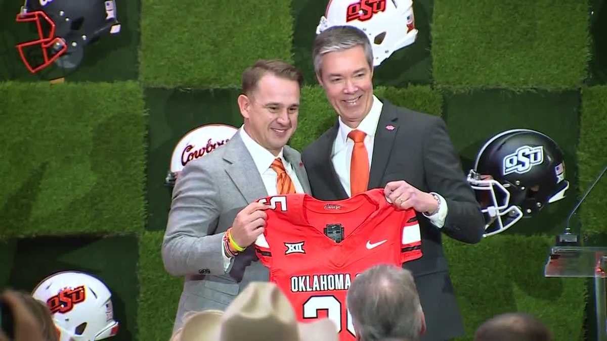 Oklahoma State introduces new football coach Eric Morris to fans